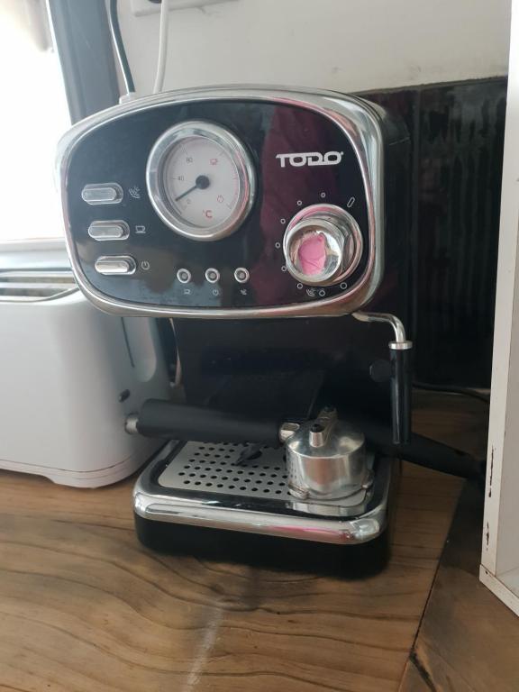 Fossickers Den Dugout Holiday Home in White Cliffs - Welcome