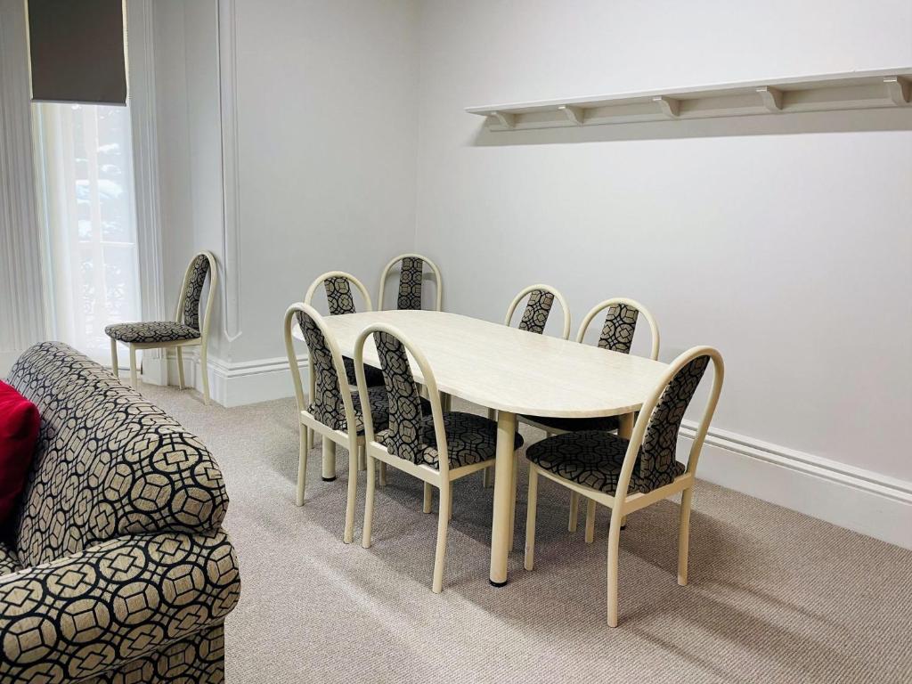 Seafield Tower Holiday Units in Glenelg - Welcome